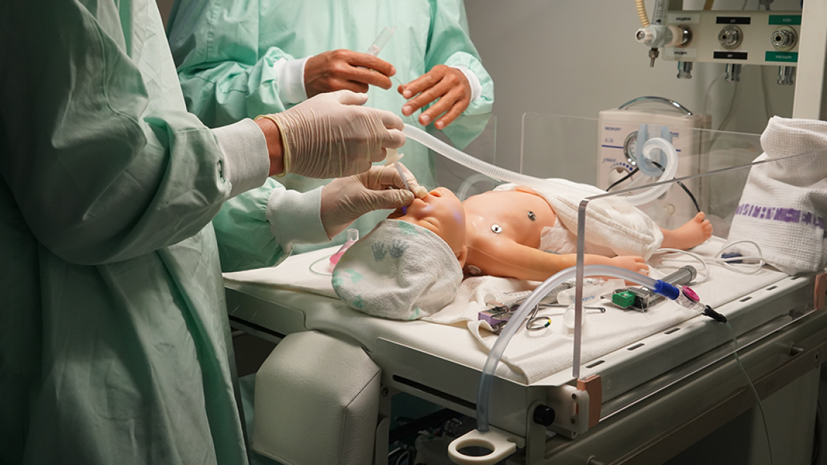 L’utilisation de l’oxygène nasal à haut débit chez les nouveau-nés ...